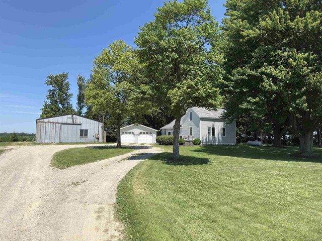 4951 Deckerville Rd, Deckerville, MI 48427