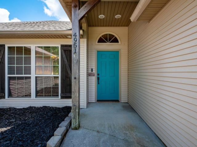 4951 Dixie Lane