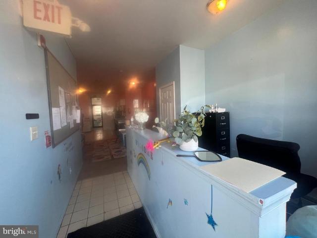 4952 Lancaster Avenue