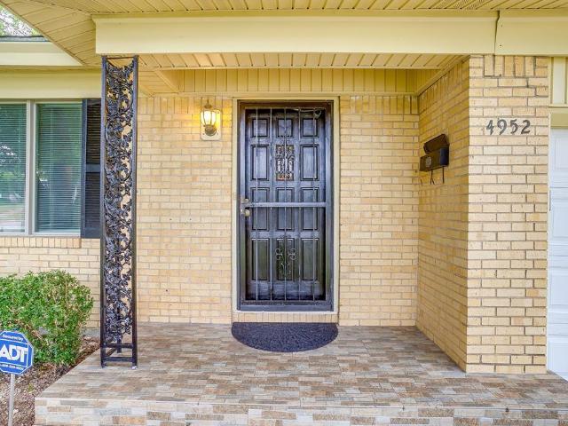 4952 Stadium Dr, Fort Worth, TX 76133 | MLS #21257 | Compass