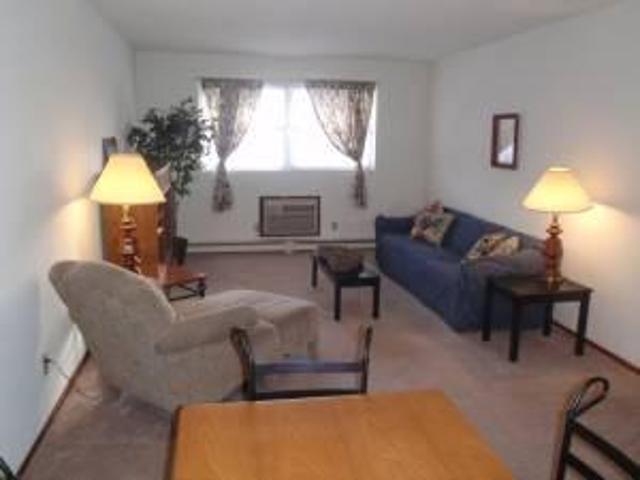 $495 1 Bedroom, Wesleyan Ave SE Rockford