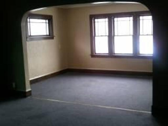 $495 / 2br Large two bedroom apartment for rent 2129 7th St map
