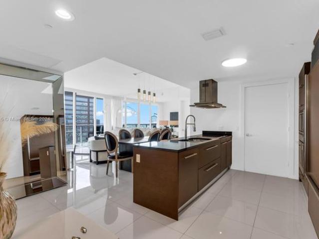 495 Brickell Ave #3511, Miami, FL 33131