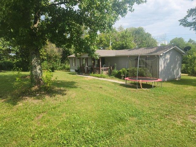 495 Gammons Ln, Hartsville, TN 37074