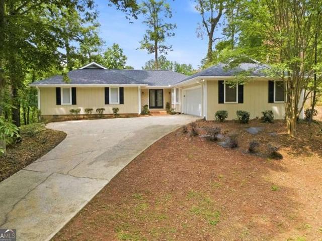 495 Knoll Woods Dr, Roswell, GA 30075