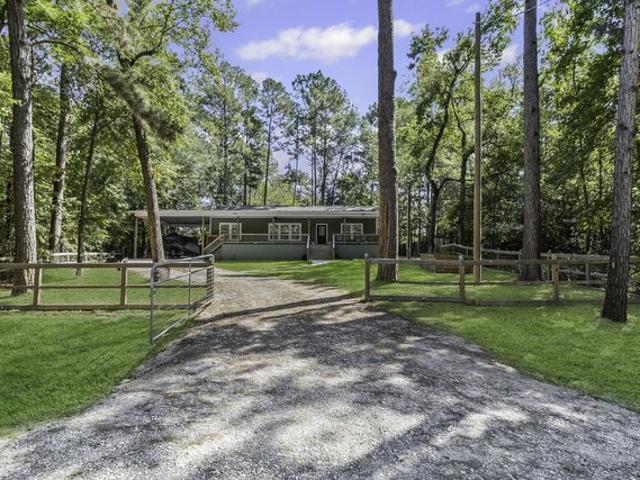 495 Oak Tree Dr, Pointblank, TX 77364