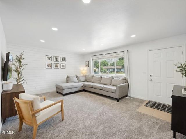 495 N 250 W, Springville, UT 84663