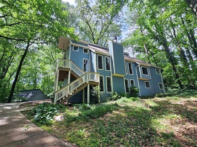 495 Nottingham Dr, Marietta, GA 30066