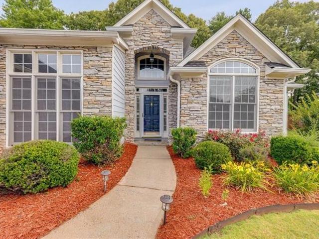 495 Valleyside Dr, Dallas, GA 30157