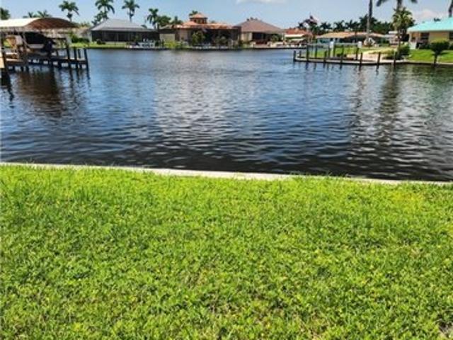 4964 Seville Ct, Cape Coral, FL 33904