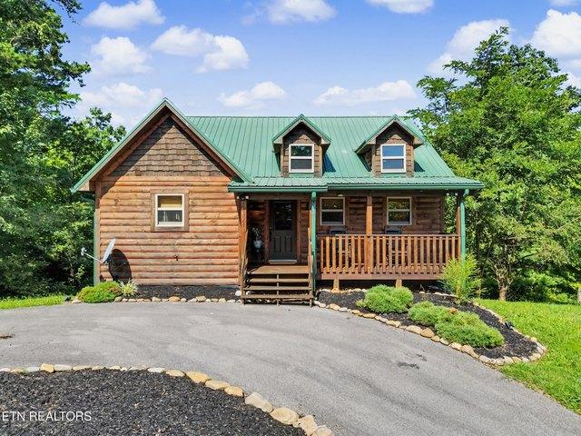 4965 Long Rifle Rd, Walland, TN 37886