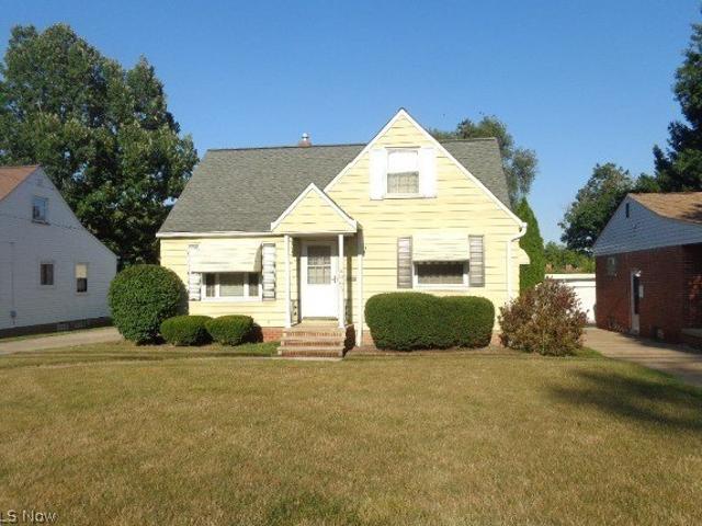 4965 W 220th St, Fairview Park, OH 44126