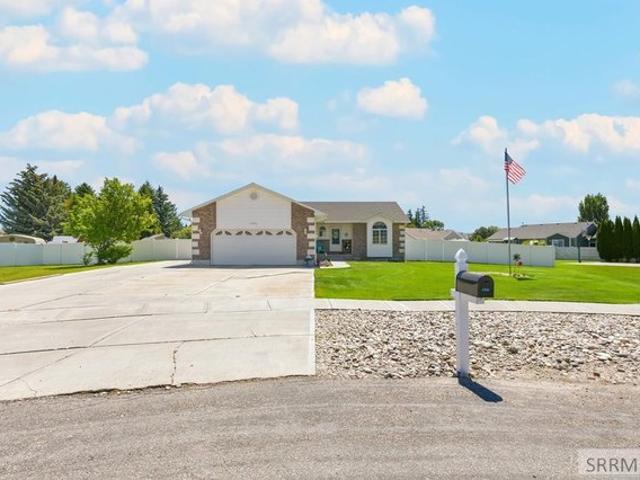 4966 E Camas Creek Cir, Iona, ID 83427