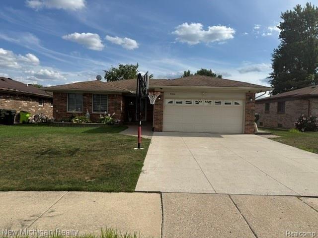4966 Peachtree Dr, Sterling Heights, MI 48310