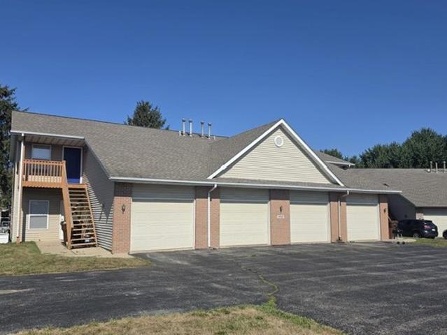 4968 Pine Meadow Pkwy, Loves Park, IL 61111