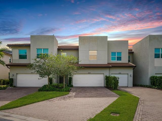 4969 Navali Dr, Lake Worth, FL 33467