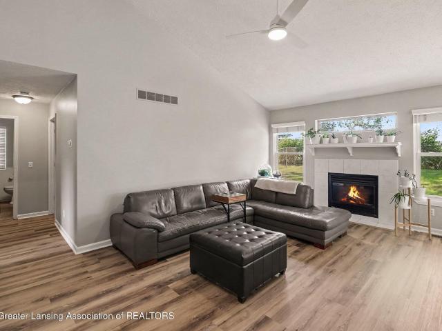 4960 Pardee Road