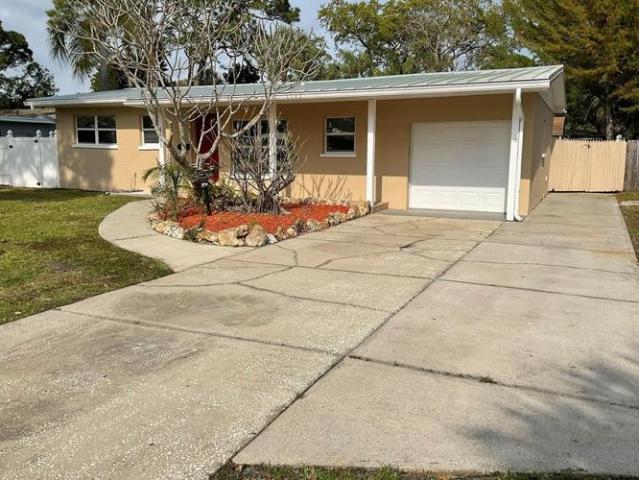 4961 Venetian Blvd NE, Saint Petersburg, FL 33703