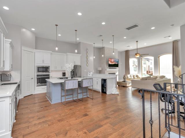 4962 Edison Park Lane