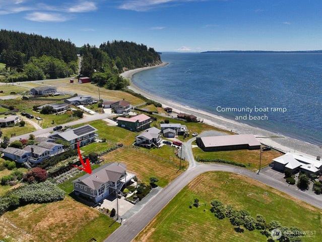 4963 Magellan Dr, Freeland, WA 98249