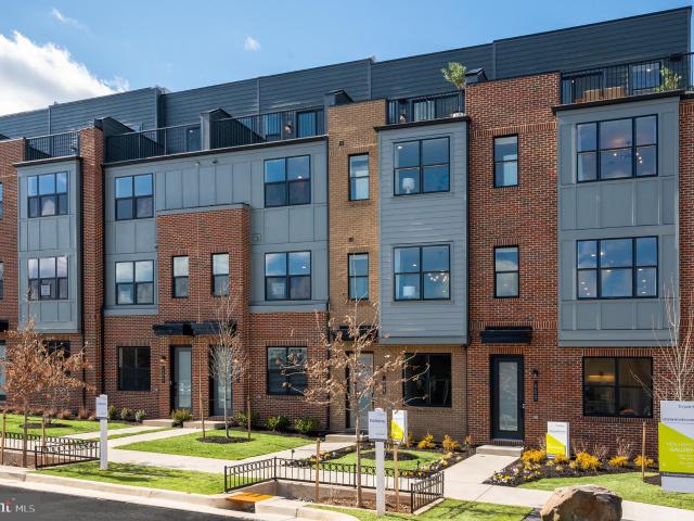 4963 Lachlan Mews, Alexandria, VA 22304 | MLS #VAAX2054