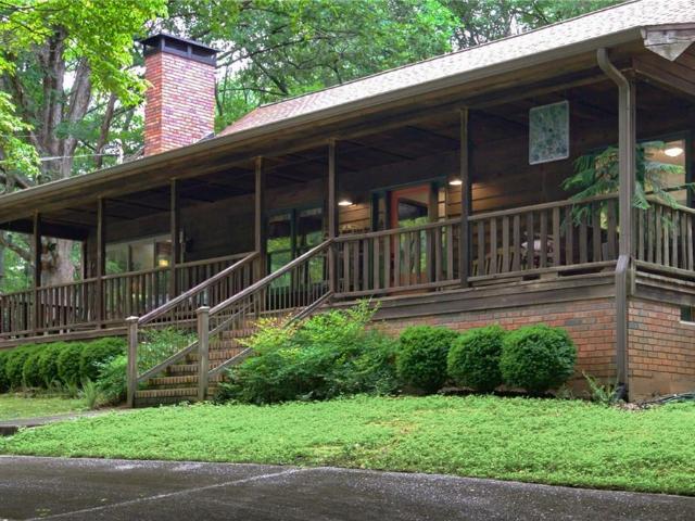 496 Carlouetta Road SW