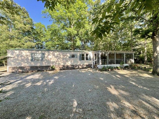 496 Cherokee Dr, Chatsworth, GA 30705