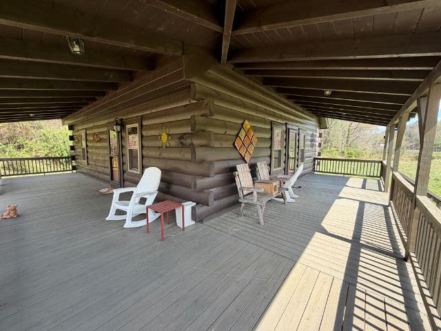 496 Bella Hills
