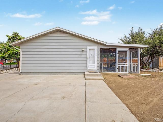 496 Elm Avenue