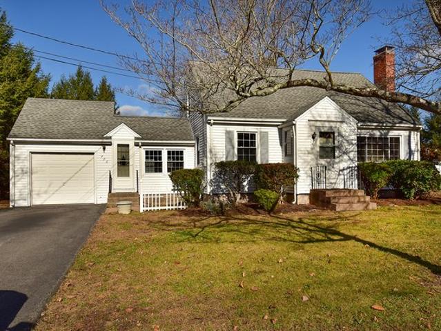 496 Hills St, East Hartford, CT 06118