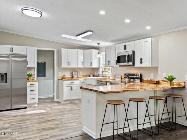 496 Maplewood Drive NW