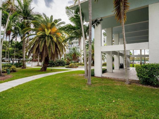496 NW 165th St, Unit D112, Miami, FL 33169 | MLS #A11444
