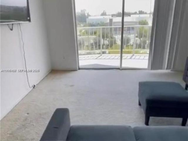 496 NW 165th St, Unit D611, Miami, FL 33169 | MLS #A11996
