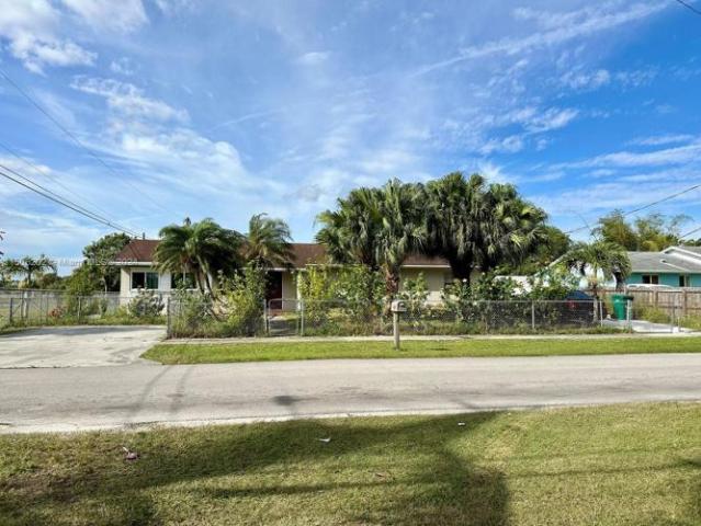 496 SW 9th Ave, Florida City, FL 33034