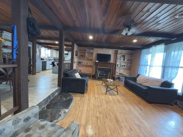 496 Rockhouse Rd