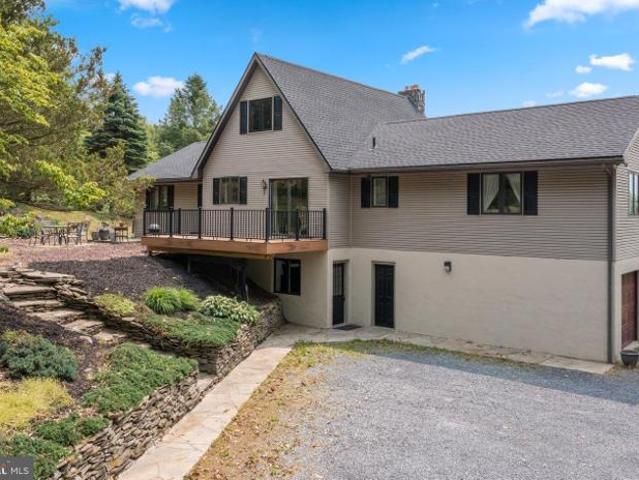 4975 Golden Key Rd, Kempton, PA 19529