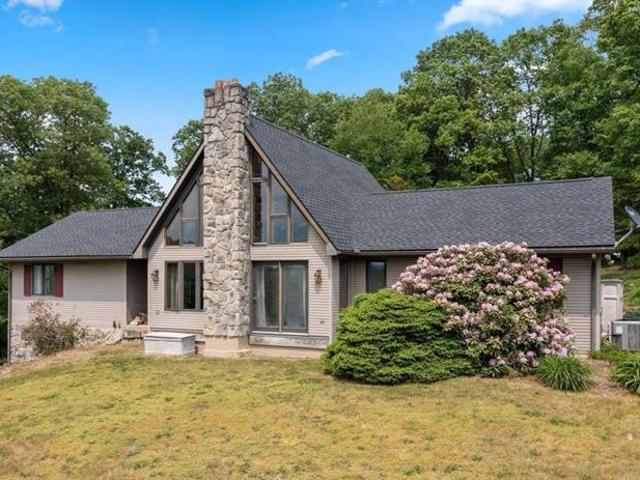 4975 Golden Key Rd, Lynn Township, PA 19529