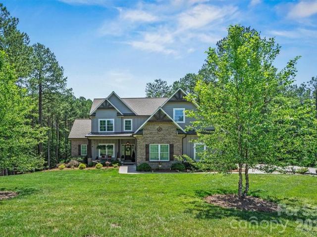 4975 Harbor View Dr W, Granite Falls, NC 28630