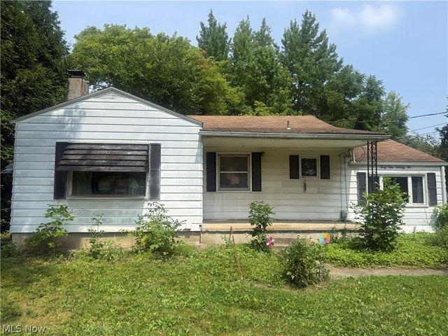 4976 Argonne Dr, Austintown, OH 44515