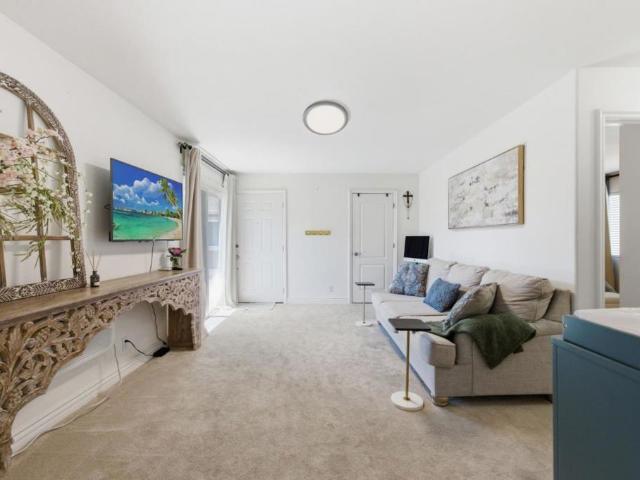 4970 Cherry Avenue 212