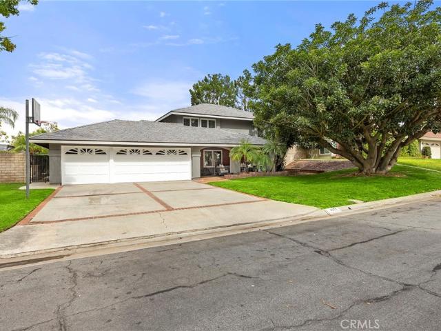 4971 Oak Tree Court