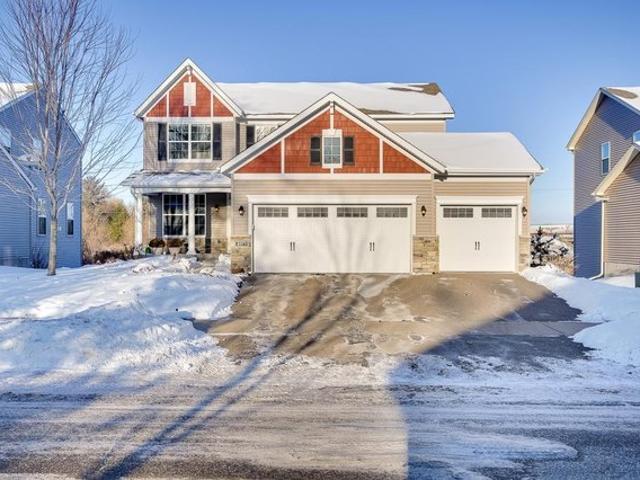 4971 Hamlet Ave N, Oakdale, MN 55128