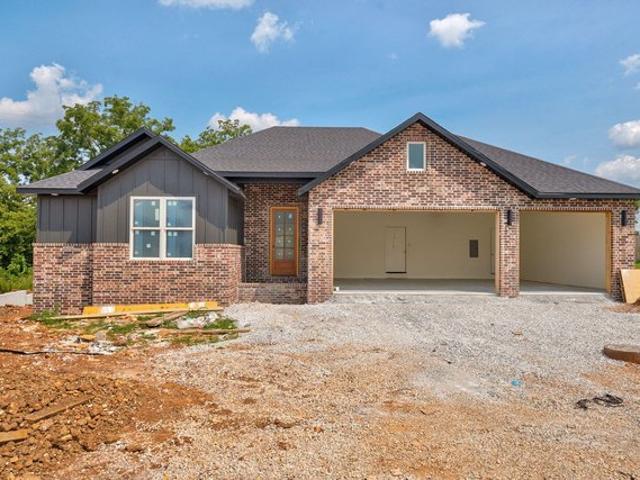 4972 S Sycamore Ave, Springfield, MO 65810
