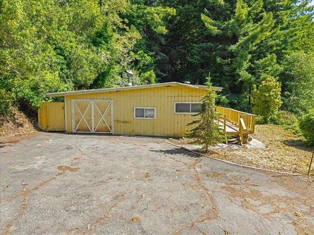 4973 Canyon Dr, Cutten, CA 95503