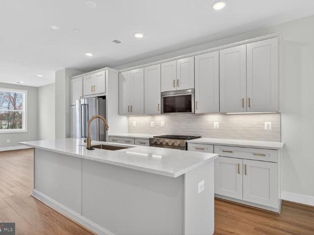 4973 Lachlan Mews