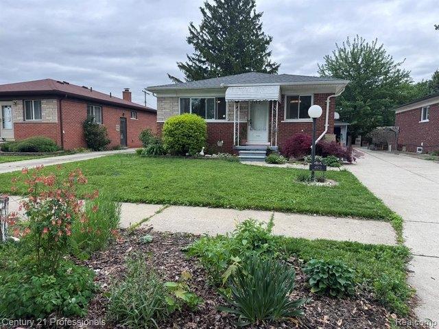 4973 Williams St, Dearborn Heights, MI 48125