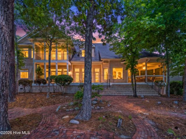 497 Deep Water Drive SE
