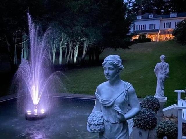 497 Holmes Rd, Pittsfield, MA 01201