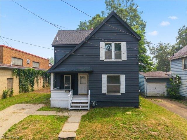497 Madison St, Conneaut, OH 44030