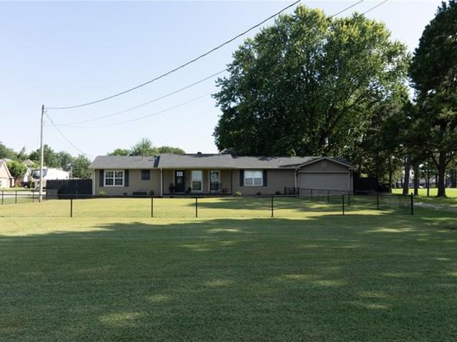 497 Rheas Mill Rd, Farmington, AR 72730